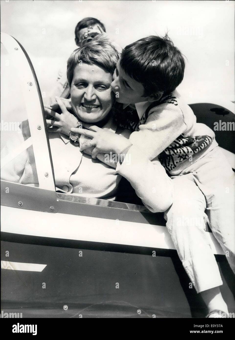 1968 around the world hi-res stock photography and images - Alamy