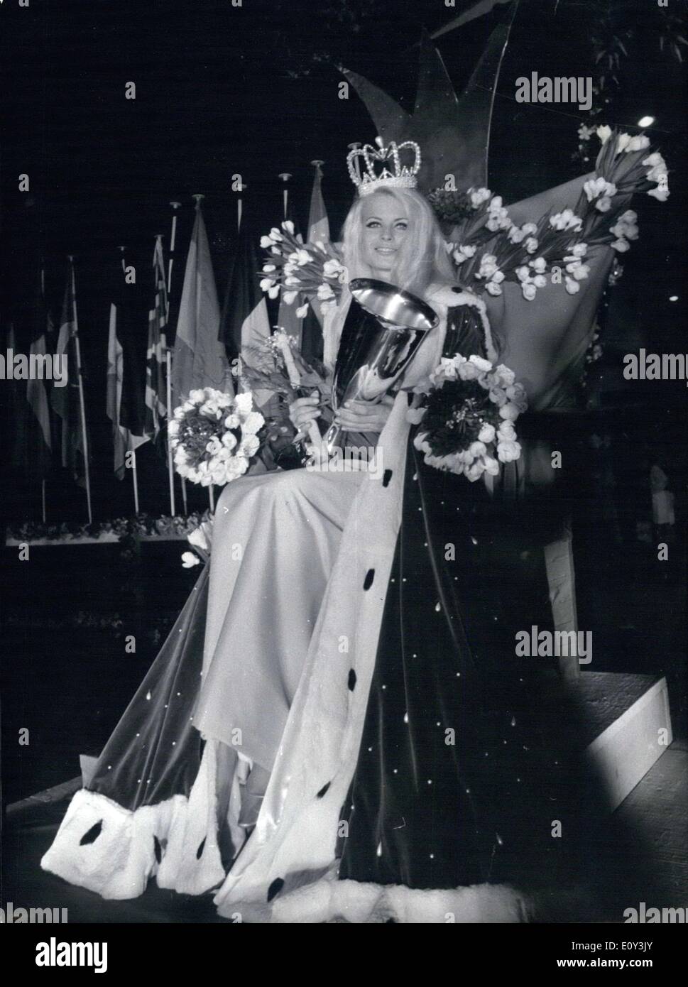 Jolye hi-res stock photography and images - Alamy