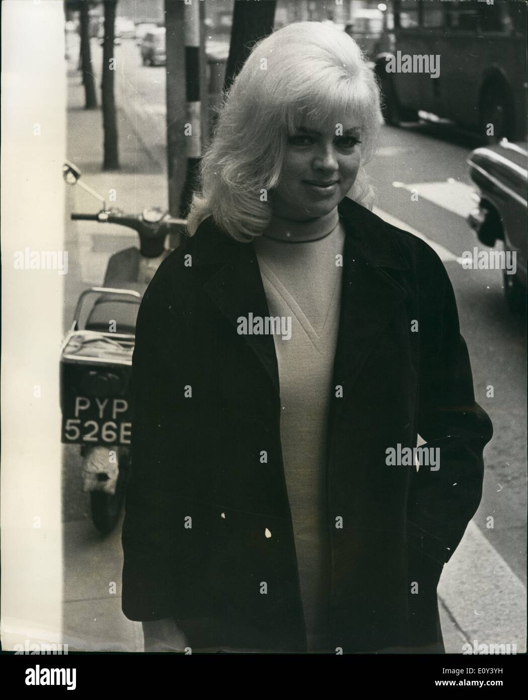 Oct. 10, 1968 - Diana Dors Describes £100, 000 Gun Threat: Actress ...