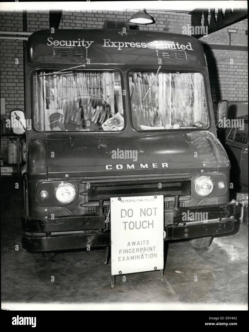 Oct. 10, 1968 - Gang Seize Van With £120,000 In Bank Cash. A four-man ...