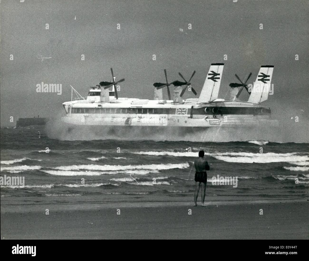 Jul. 07, 1968 - The World's Largest Hovercraft make its VIP passenger ...