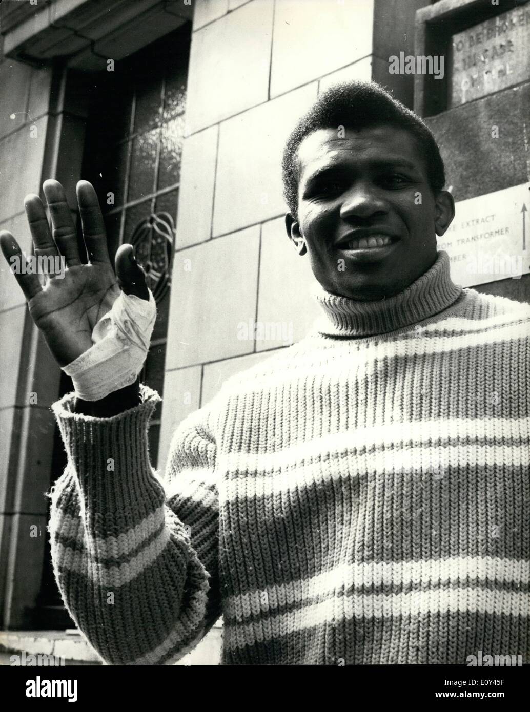 Jul. 07, 1968 - Jose Legra is the new World Featherweight Champion ...