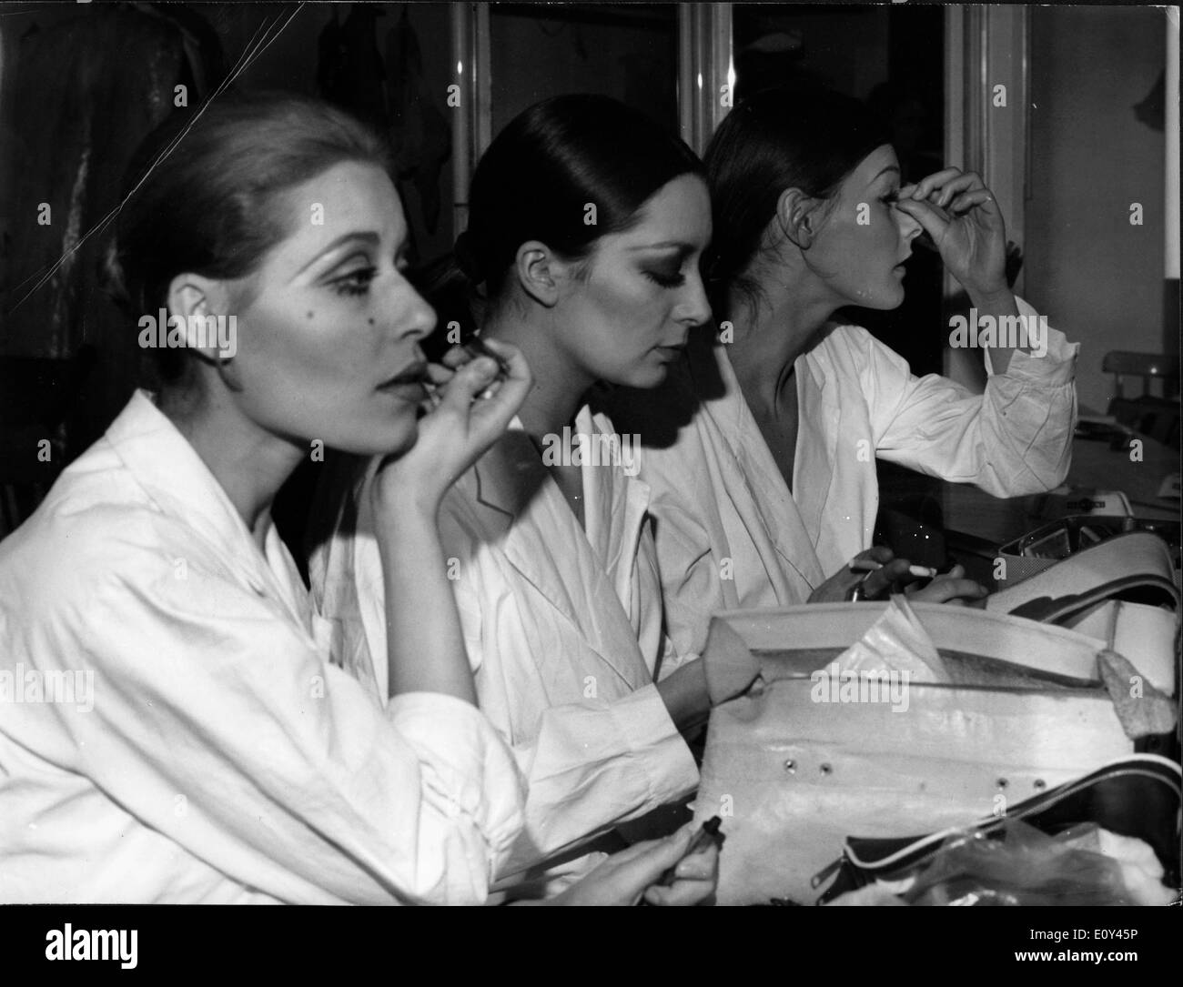 Show models Black and White Stock Photos & Images - Alamy