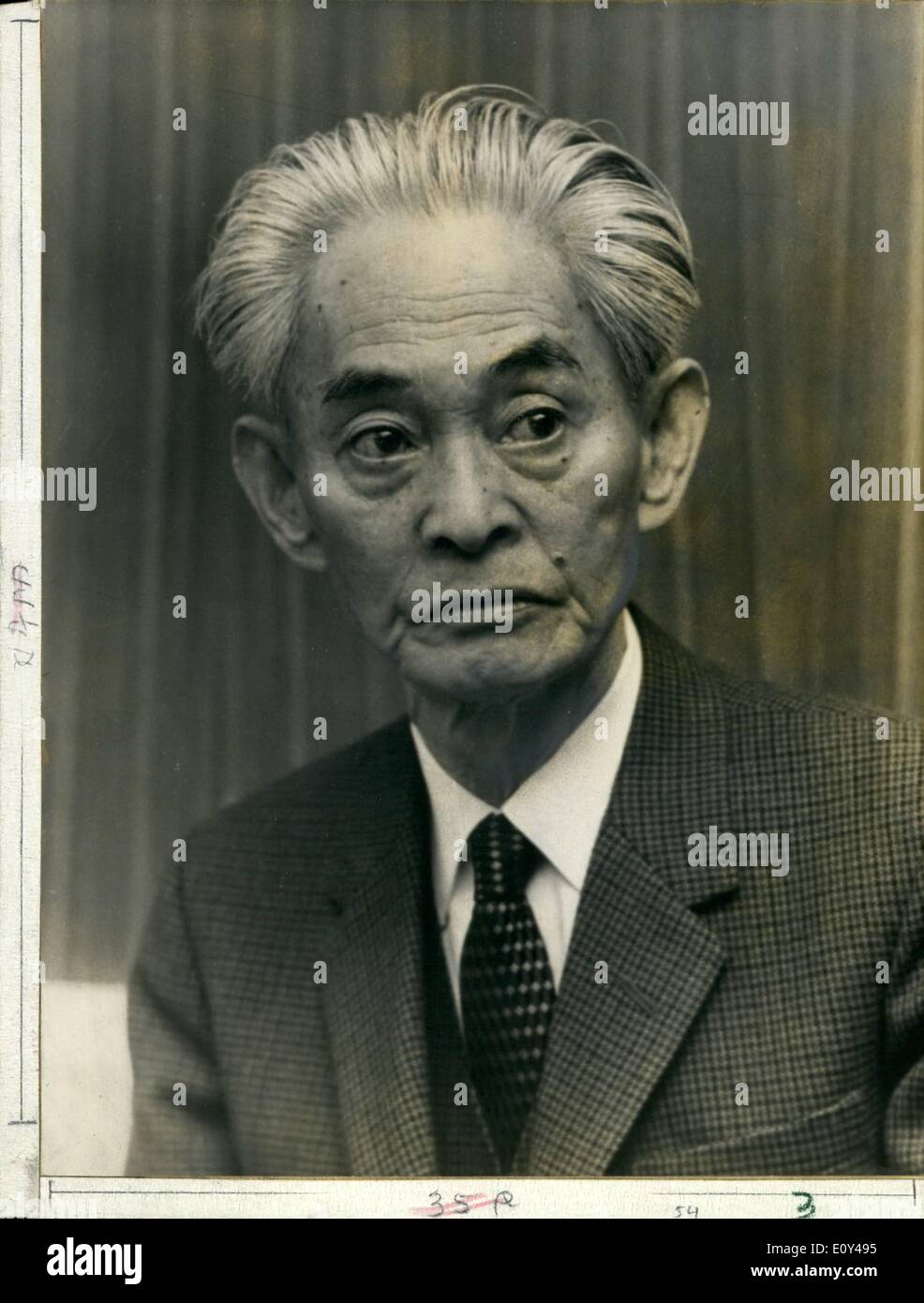 Yasunari hi-res stock photography and images - Alamy