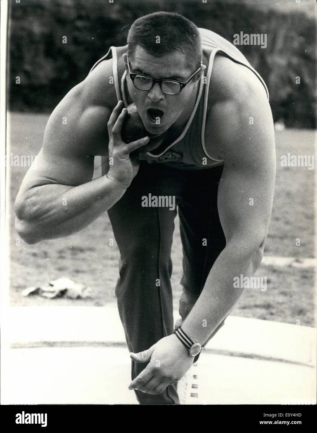 Oct. 10, 1968 - Pre-Olympic Scenes In Mexico Russian Shot Putter. Photo ...