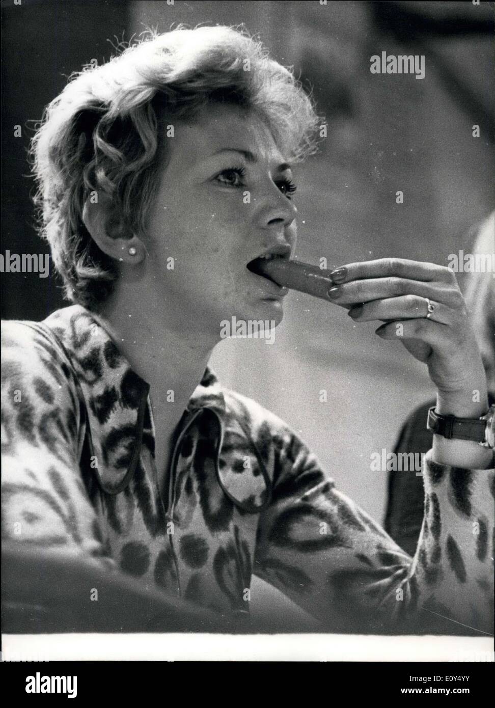 Eating champion hi-res stock photography and images - Alamy