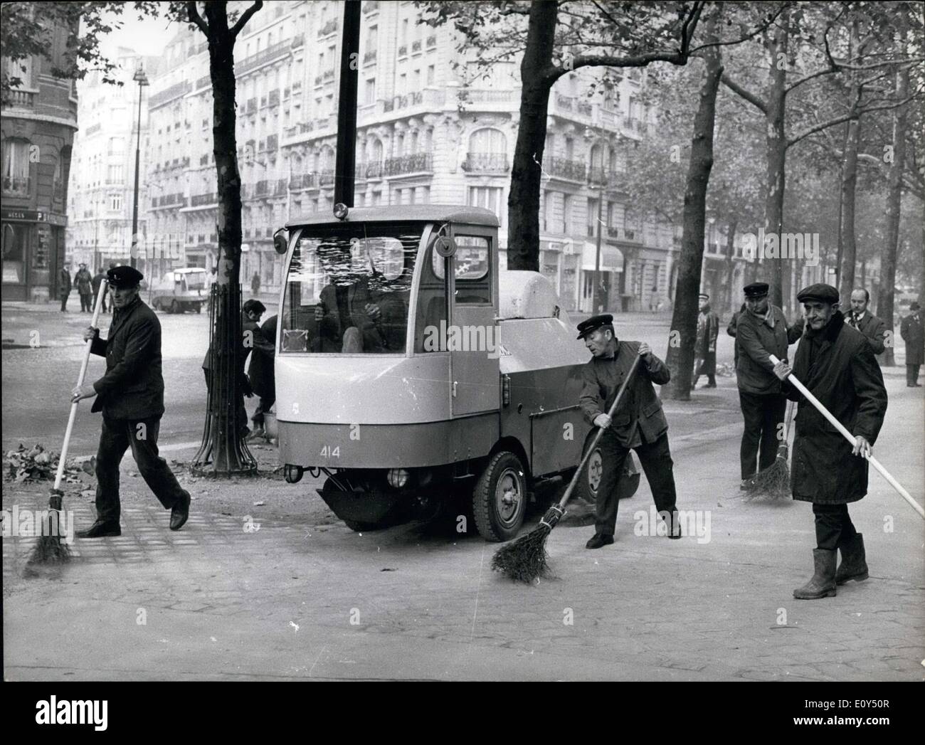 Nov 1968 hi-res stock photography and images - Alamy