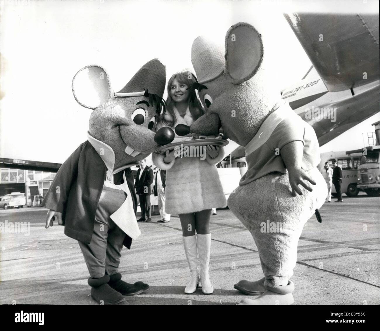 Nov. 11, 1968 - Lulu Joins Mickey mouse in Welcoming Gus and Jaq at ...