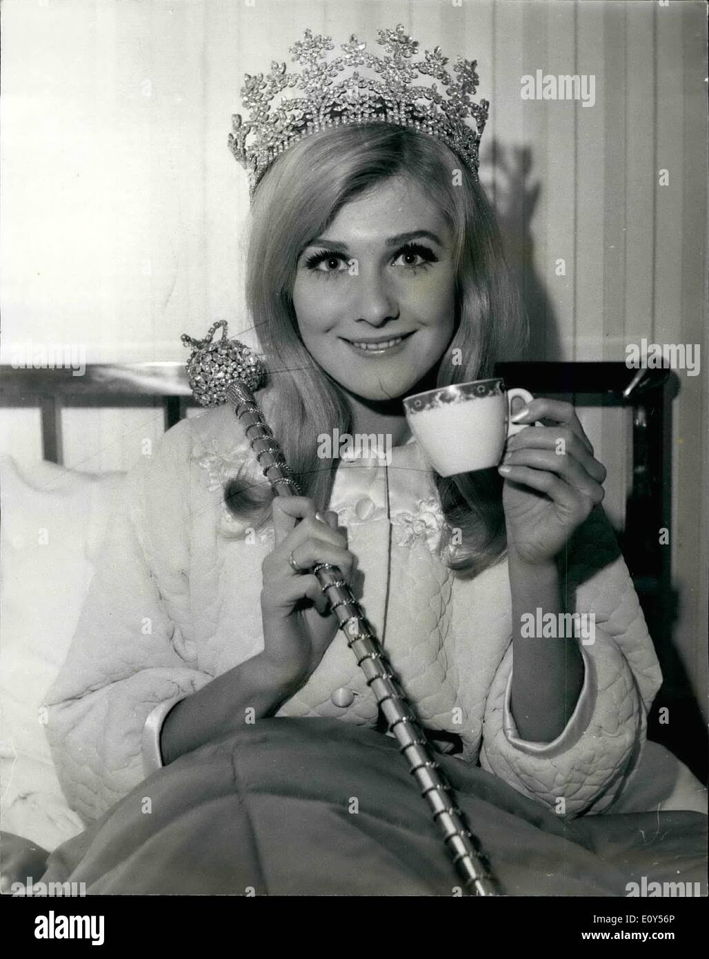 Penelope plummer miss australia hi-res stock photography and images - Alamy