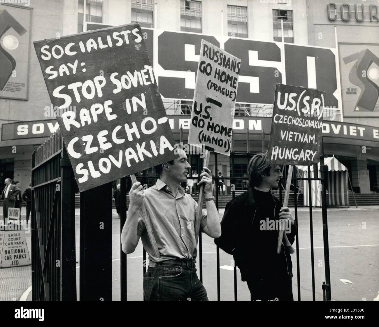 Being held earls court hi-res stock photography and images - Alamy