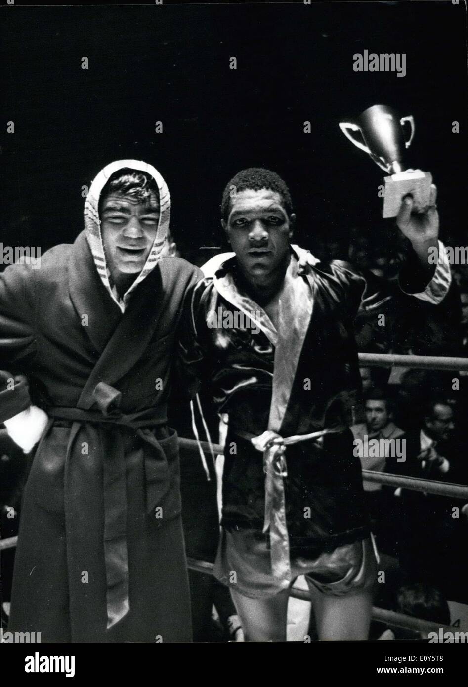 Nov. 19, 1968 - French champion Jacques Marty was beaten by Juarez de Lima Brazil last night in ...