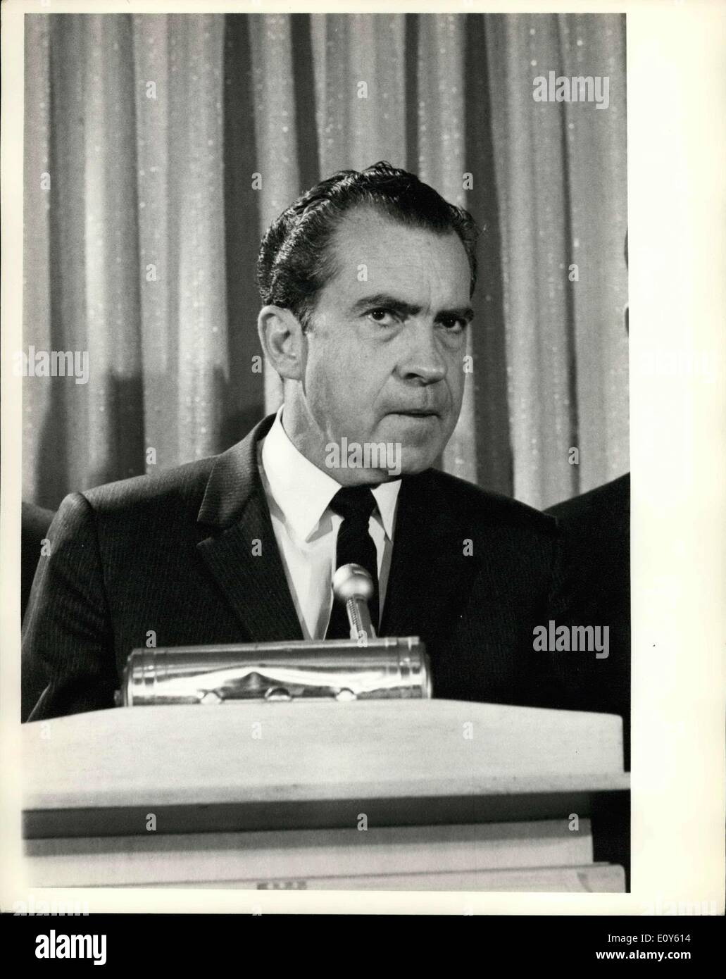 President nixon 1968 hi-res stock photography and images - Alamy