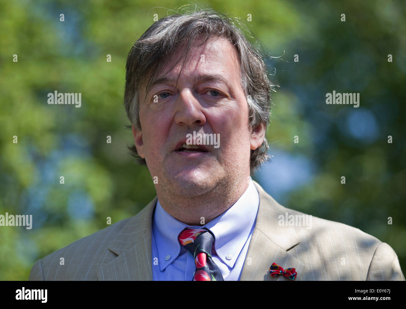Actor and comedian stephen fry hi-res stock photography and images - Alamy