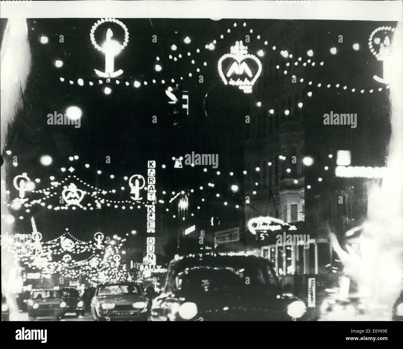 Dec. 12, 1968 - Christmas Illuminations in Vienna. Photo shows View of ...