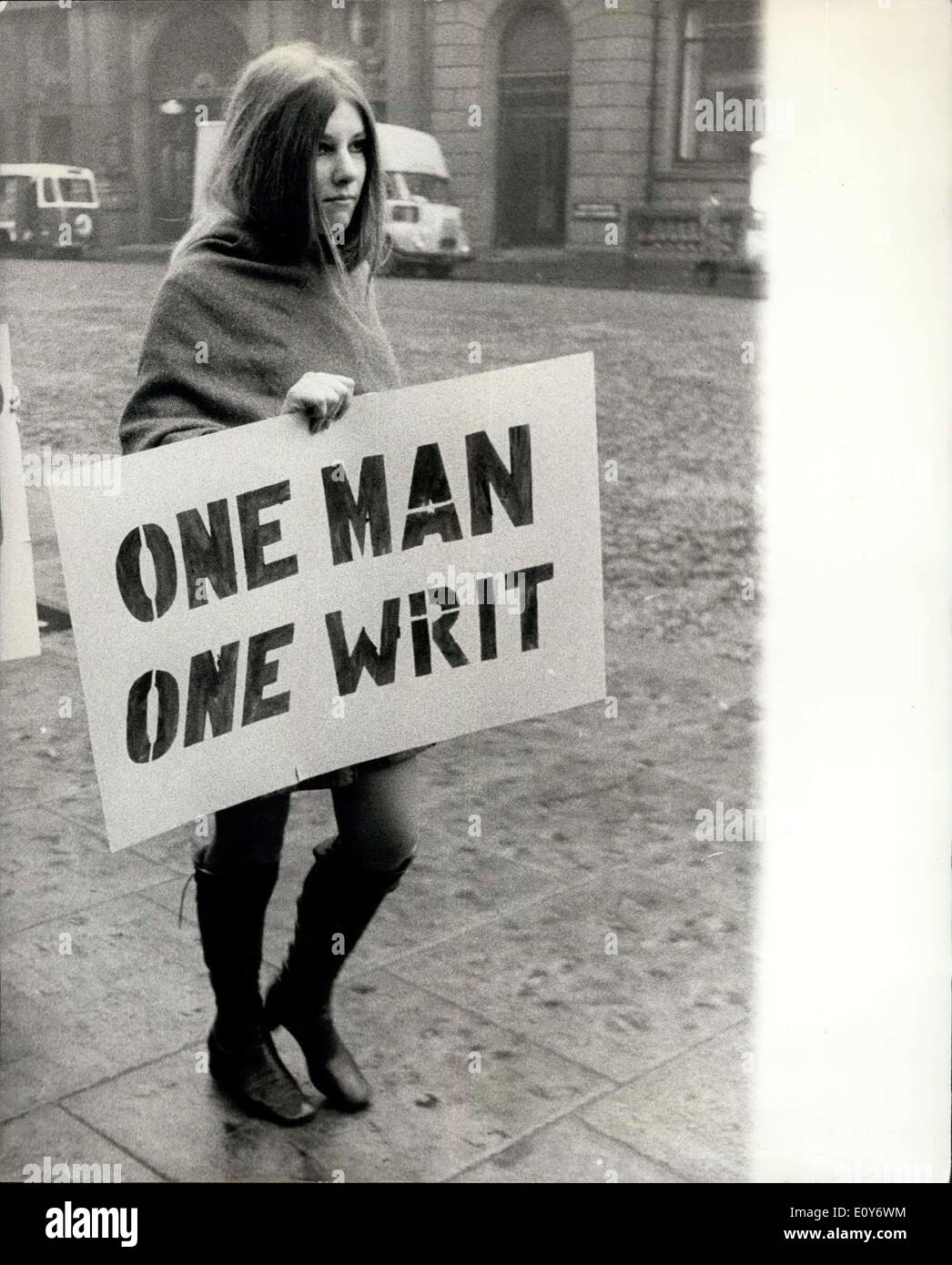 Dec. 16, 1968 - Students In Protest Demonstration Outside Law Courts ...