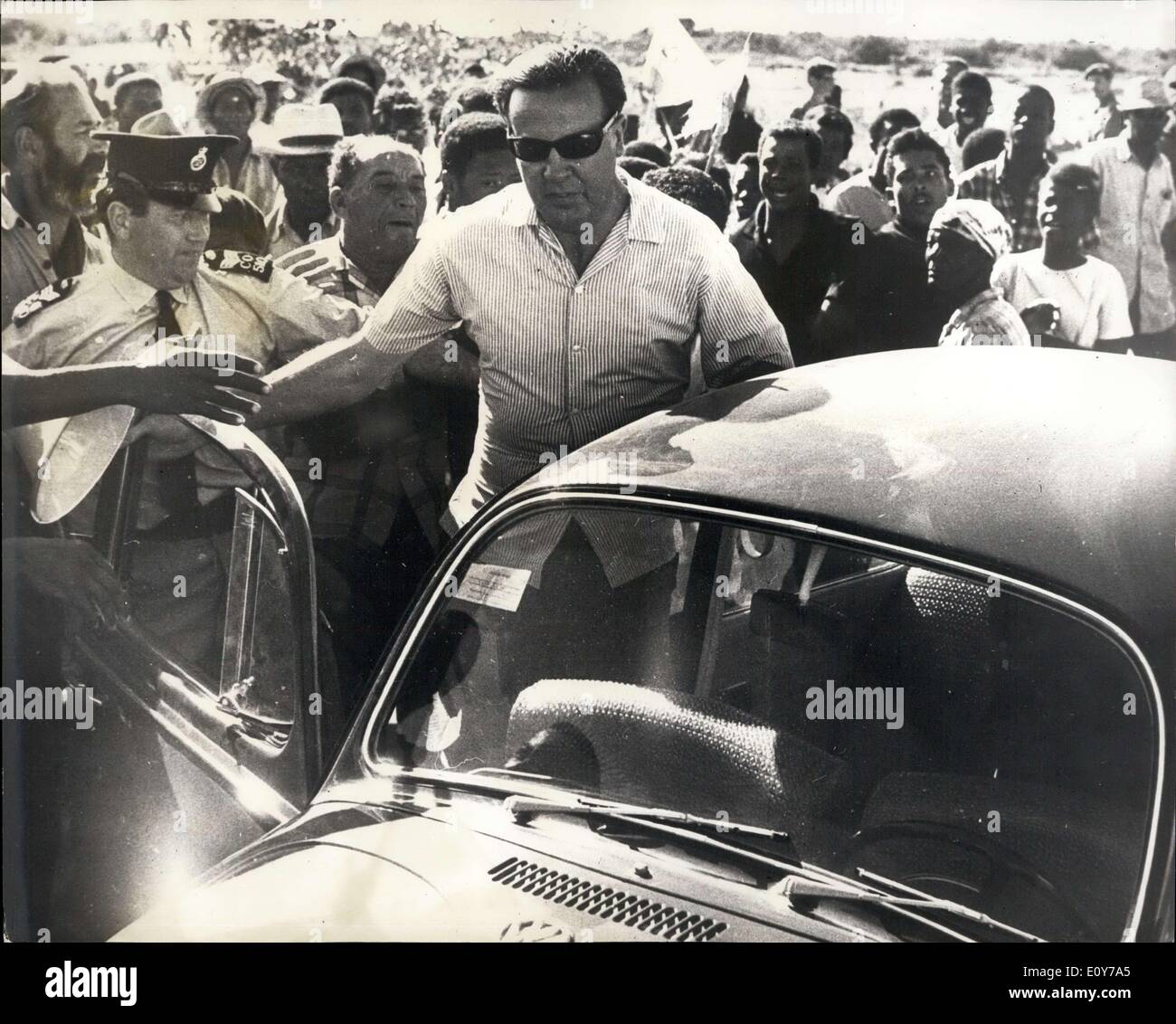 Mar. 25, 1969 - Mr. Lee Mobbed - Couldn't Get To Office: Mr. Tony Lee ...