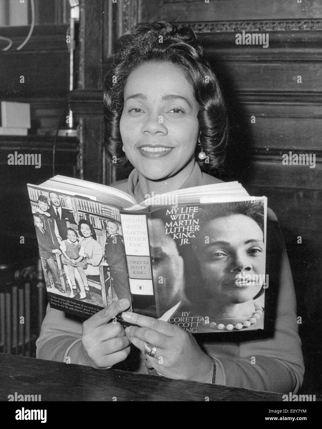 Coretta scott king Black and White Stock Photos & Images - Alamy