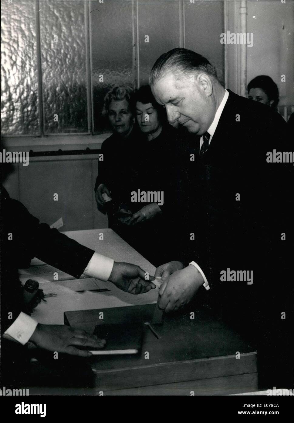 Apr. 27, 1969 - The French citizens are voting today, even the ...