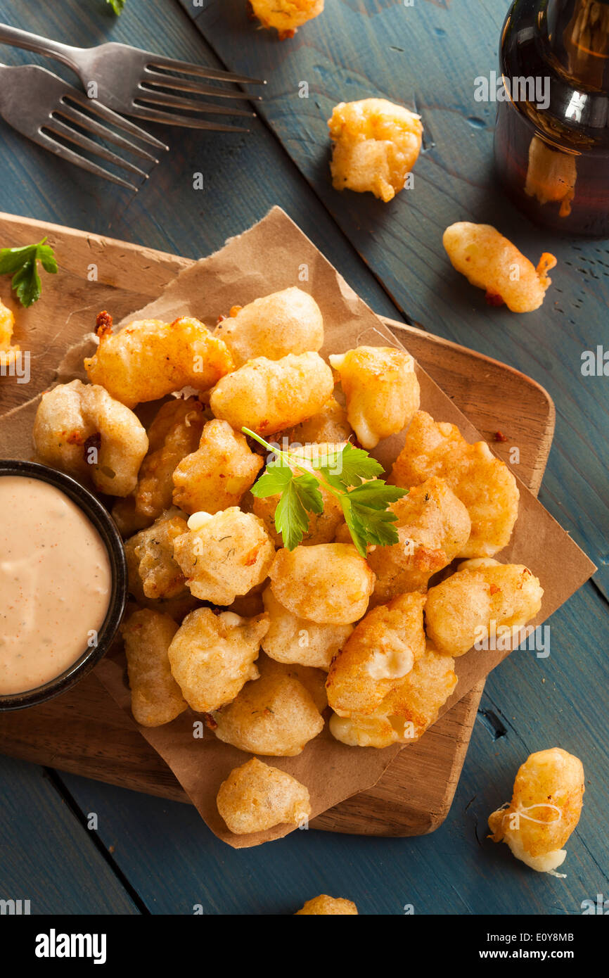 Beer Battered Wisconsin Cheese Curds with Dipping Sauce Stock Photo - Alamy
