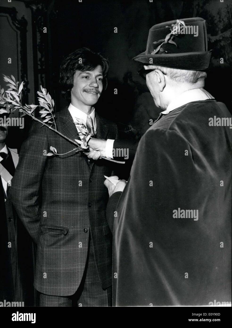 May 21, 1969 - French singer, Antoine, was inducted into the Ordre de l ...