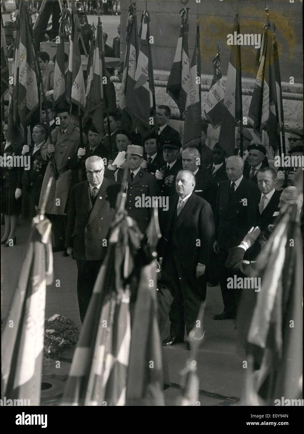 May 09, 1969 - Alain Poher, interim President, came to place flowers on ...