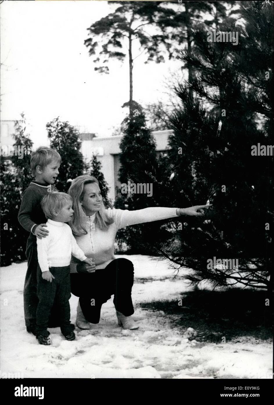 Barbara valentin hi-res stock photography and images - Alamy