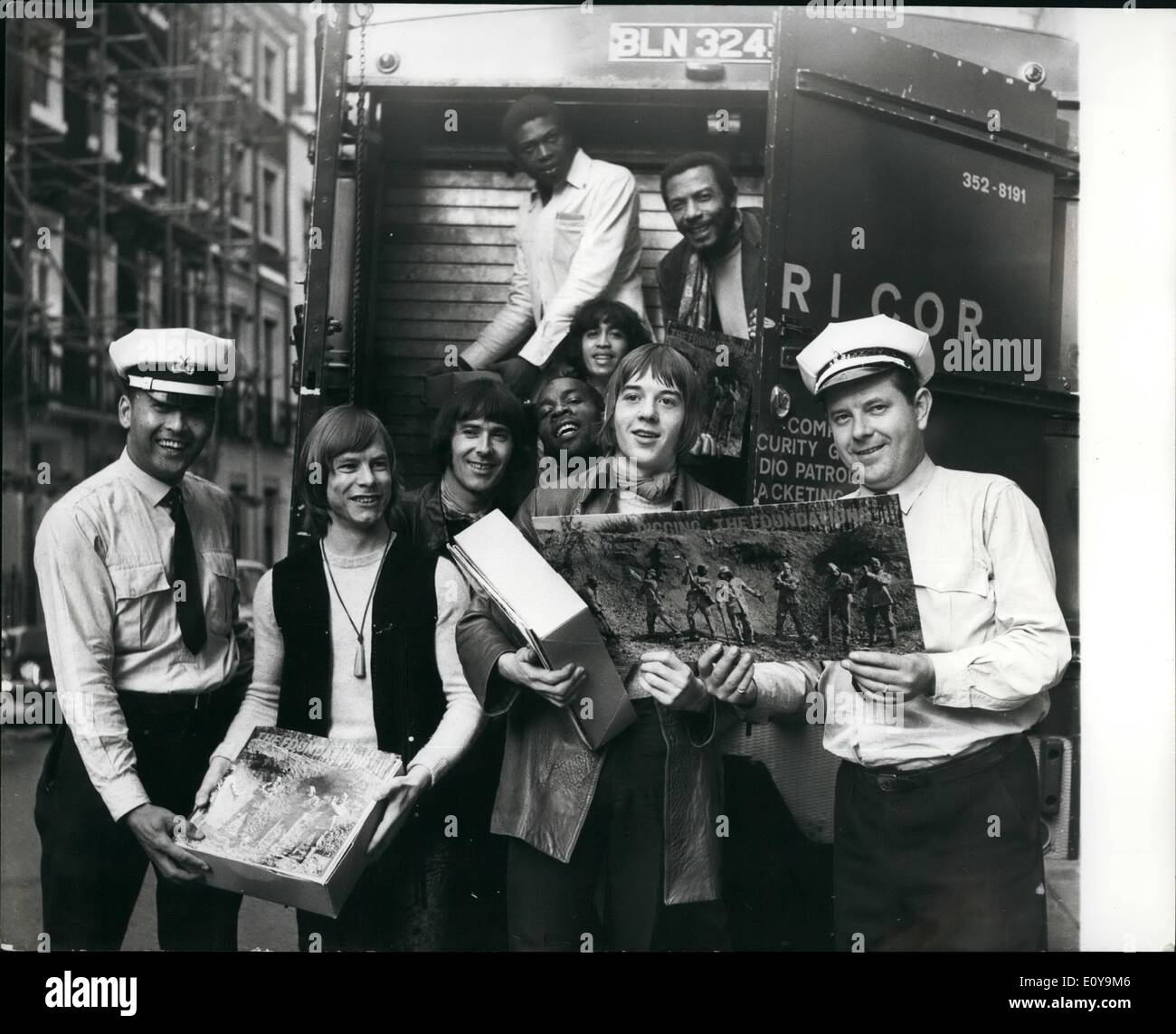 Foundations group hi-res stock photography and images - Alamy