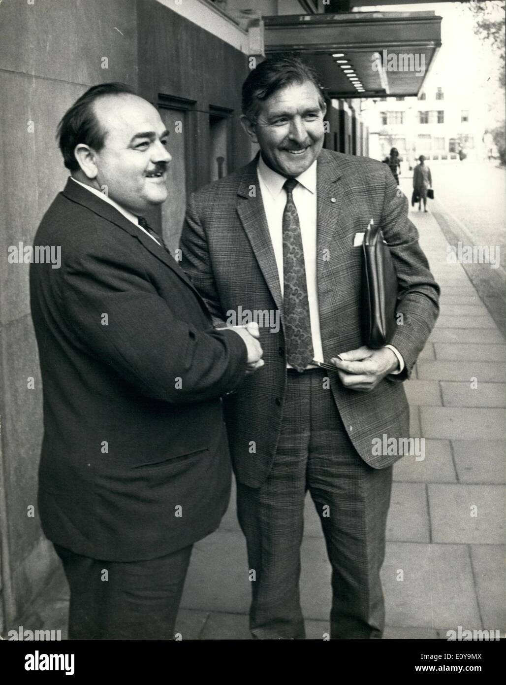 Captain thain cleared hi-res stock photography and images - Alamy