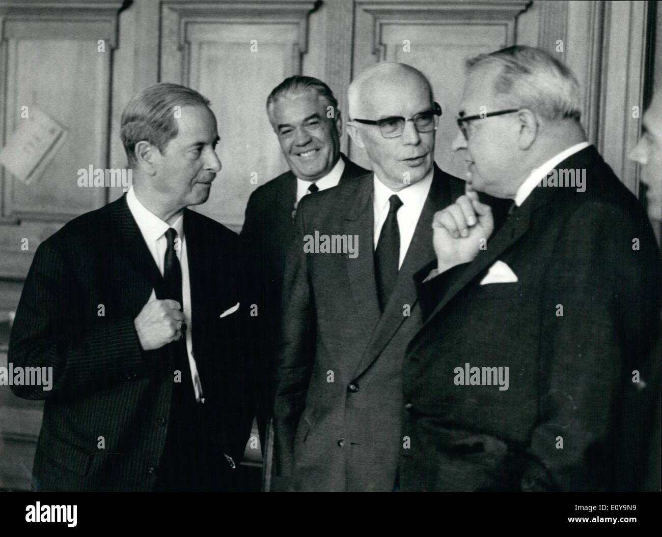 1969 sign hi-res stock photography and images - Alamy