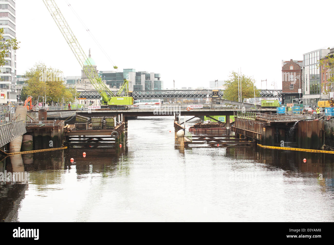 Image taken during construction of the Rosie Hackett Bridge on the ...