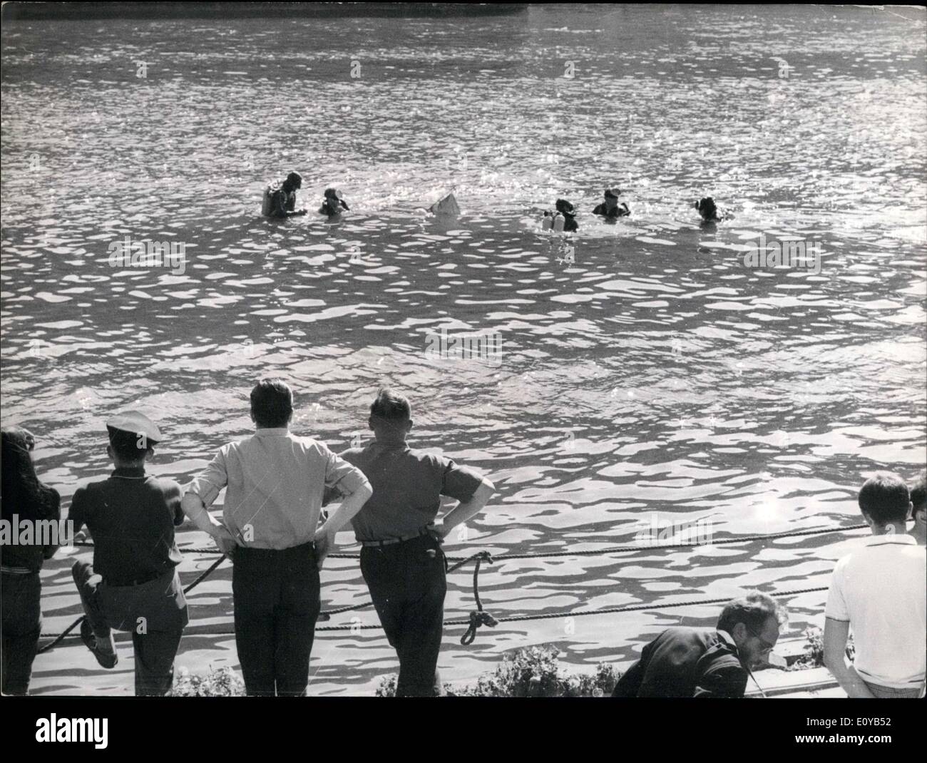 1969 bus hi-res stock photography and images - Alamy