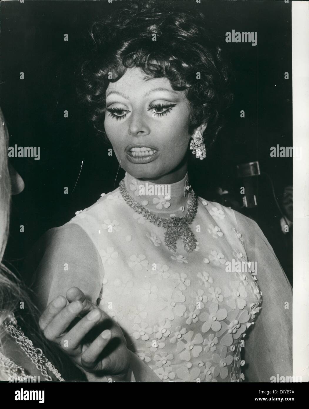Italian film star sophia loren hi-res stock photography and images - Alamy