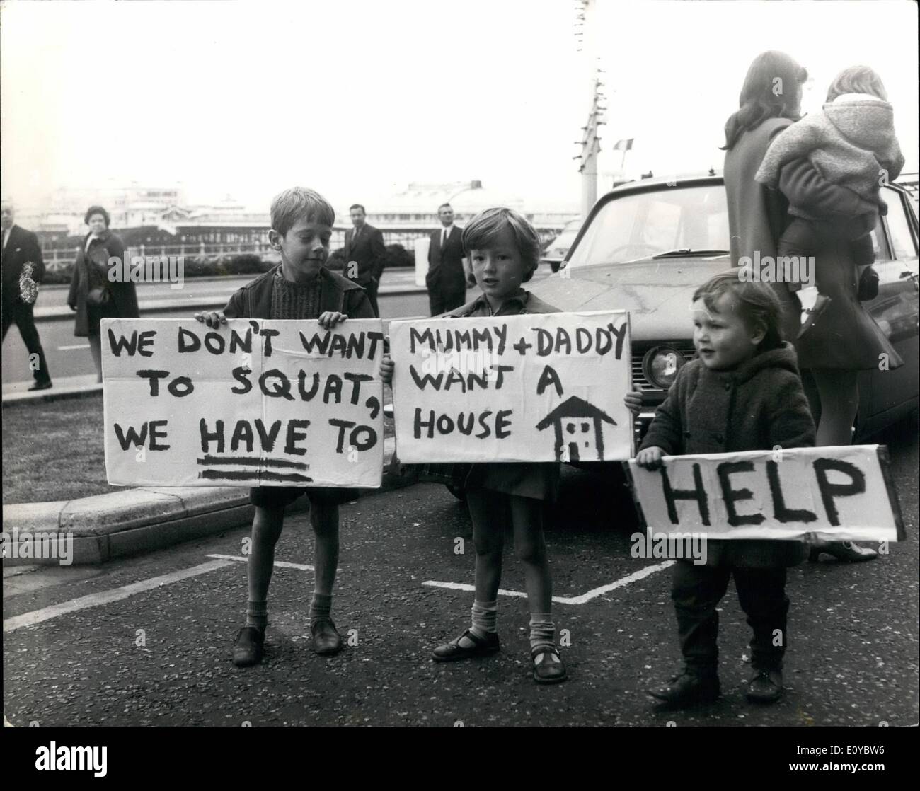 Squatters demonstrate at brighton hi-res stock photography and images ...