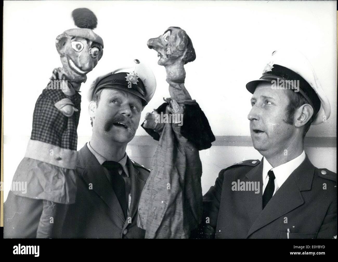 Traffic police puppets hi-res stock photography and images - Alamy