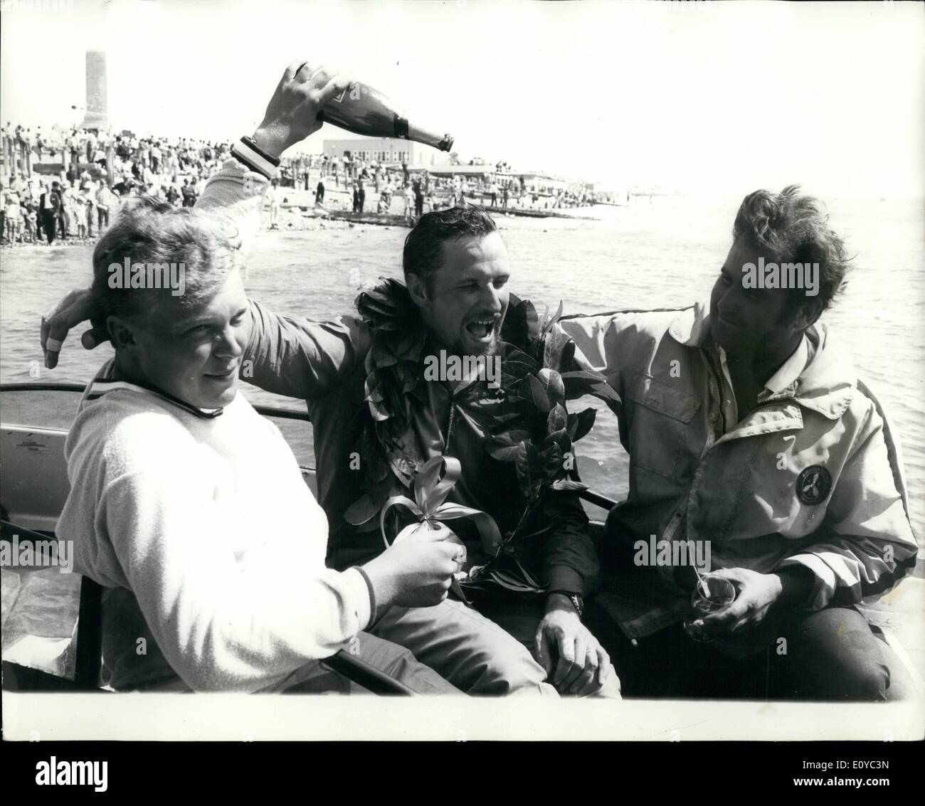 Aug. 08, 1969 - The ''Flying Finn'' the Powerboat race.: Timo Makinen ...