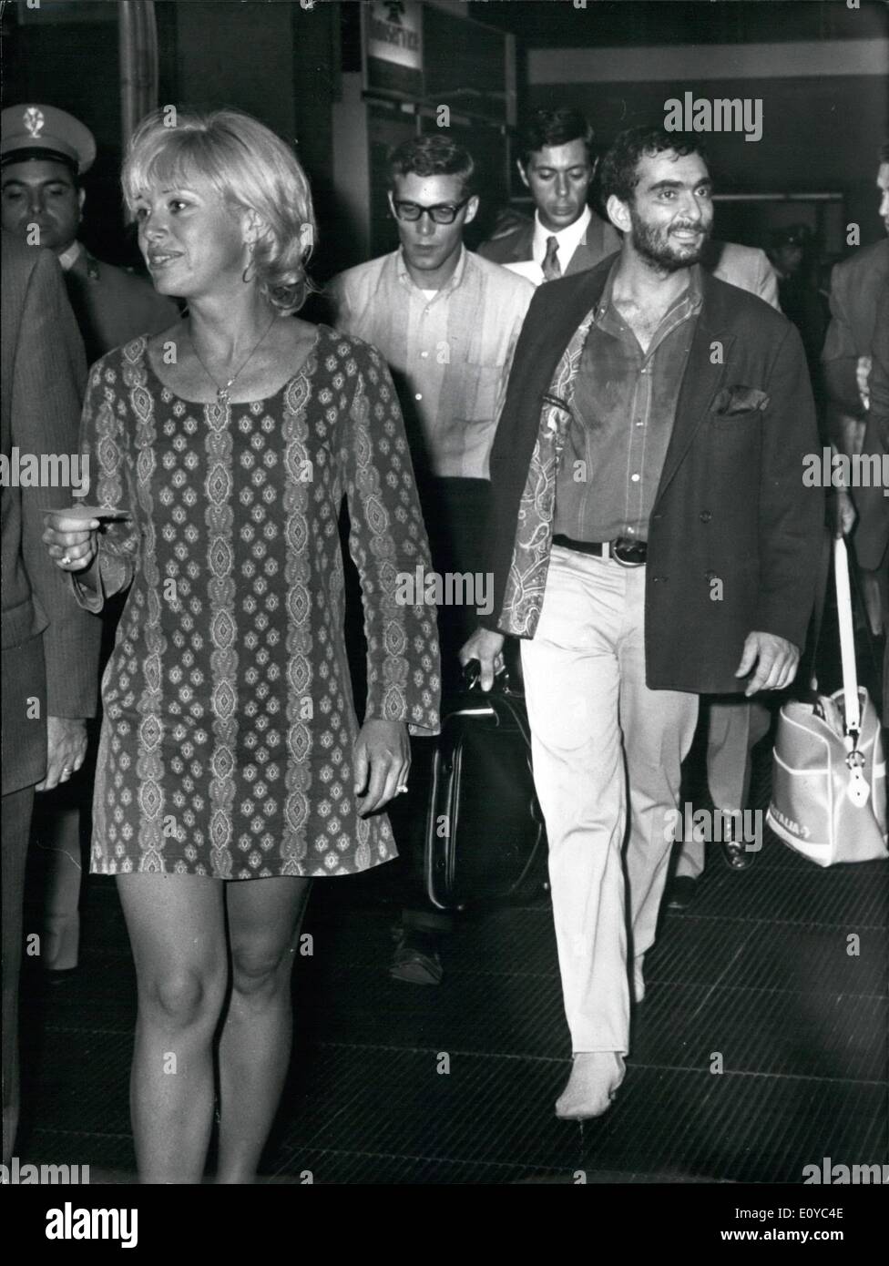 Aug. 08, 1969 - Singer Ray Charles Welcomed to Paris by Jonny Halliday ...