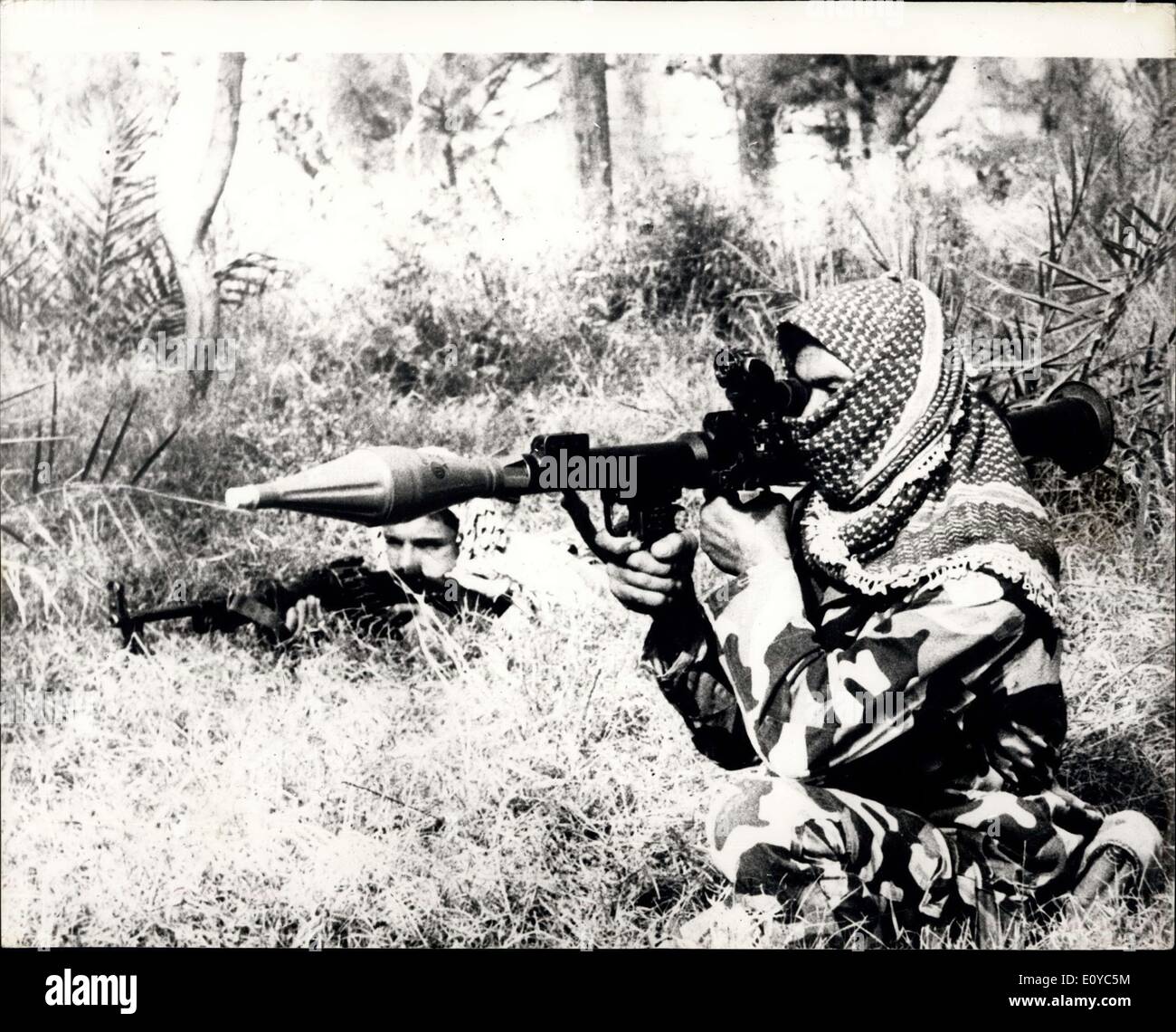 Arab fights arab in lebanon hi-res stock photography and images - Alamy