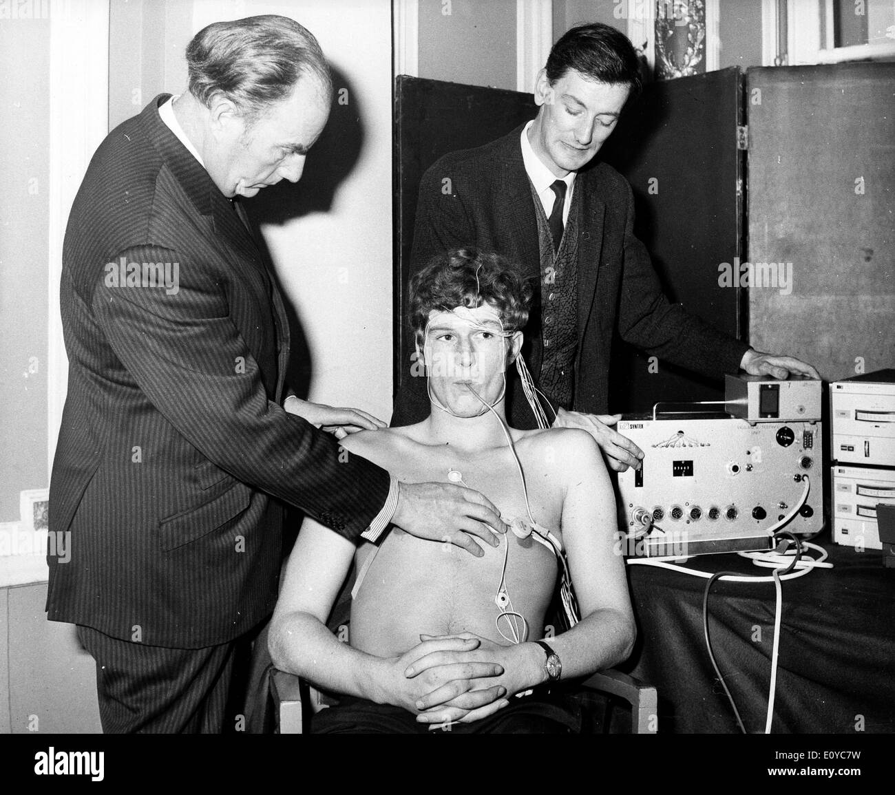 Nov 1969 Black and White Stock Photos & Images - Alamy