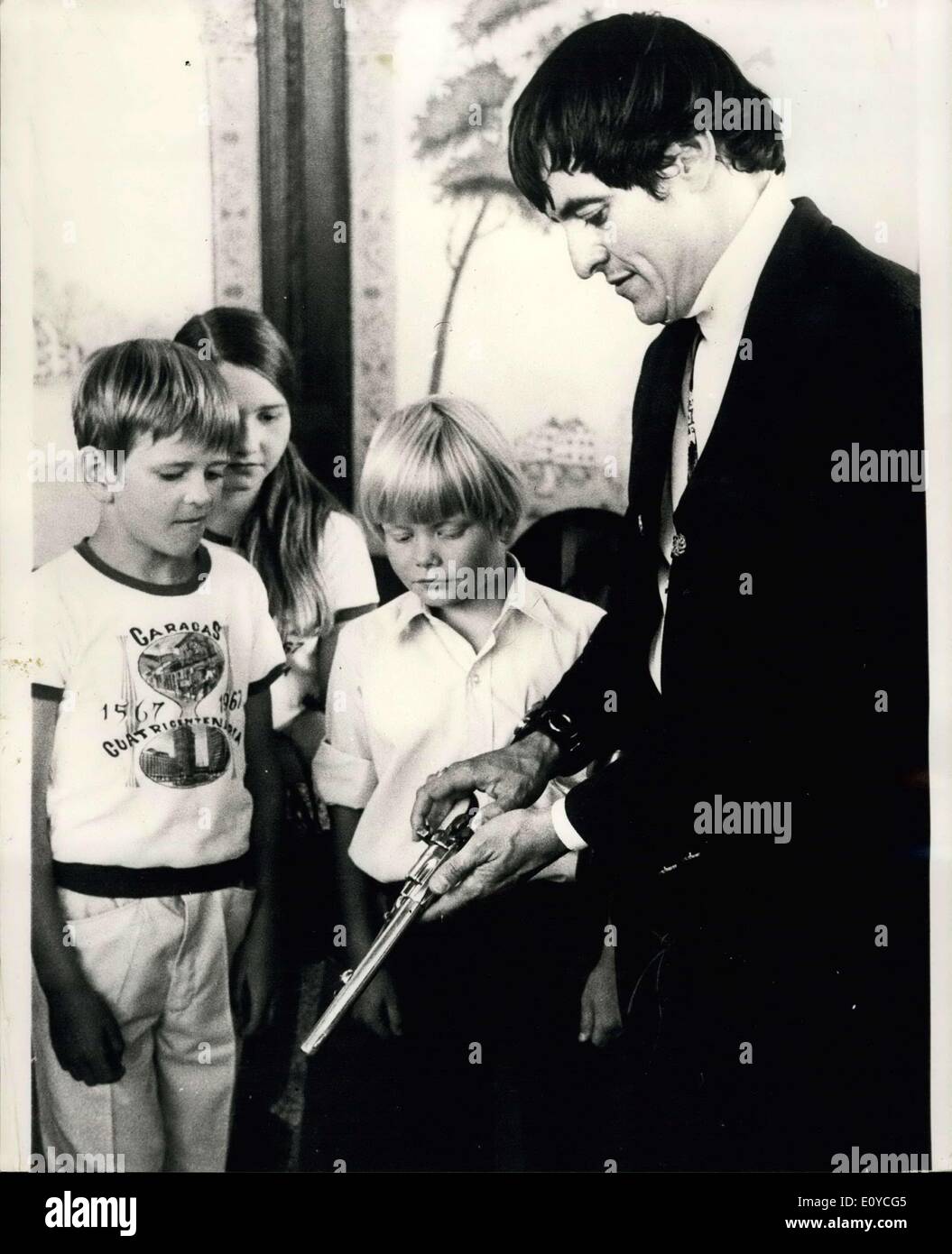 Aug. 20, 1969 - ''Manolito'' visits Sweden: Henry Darrow ''Manolito ...