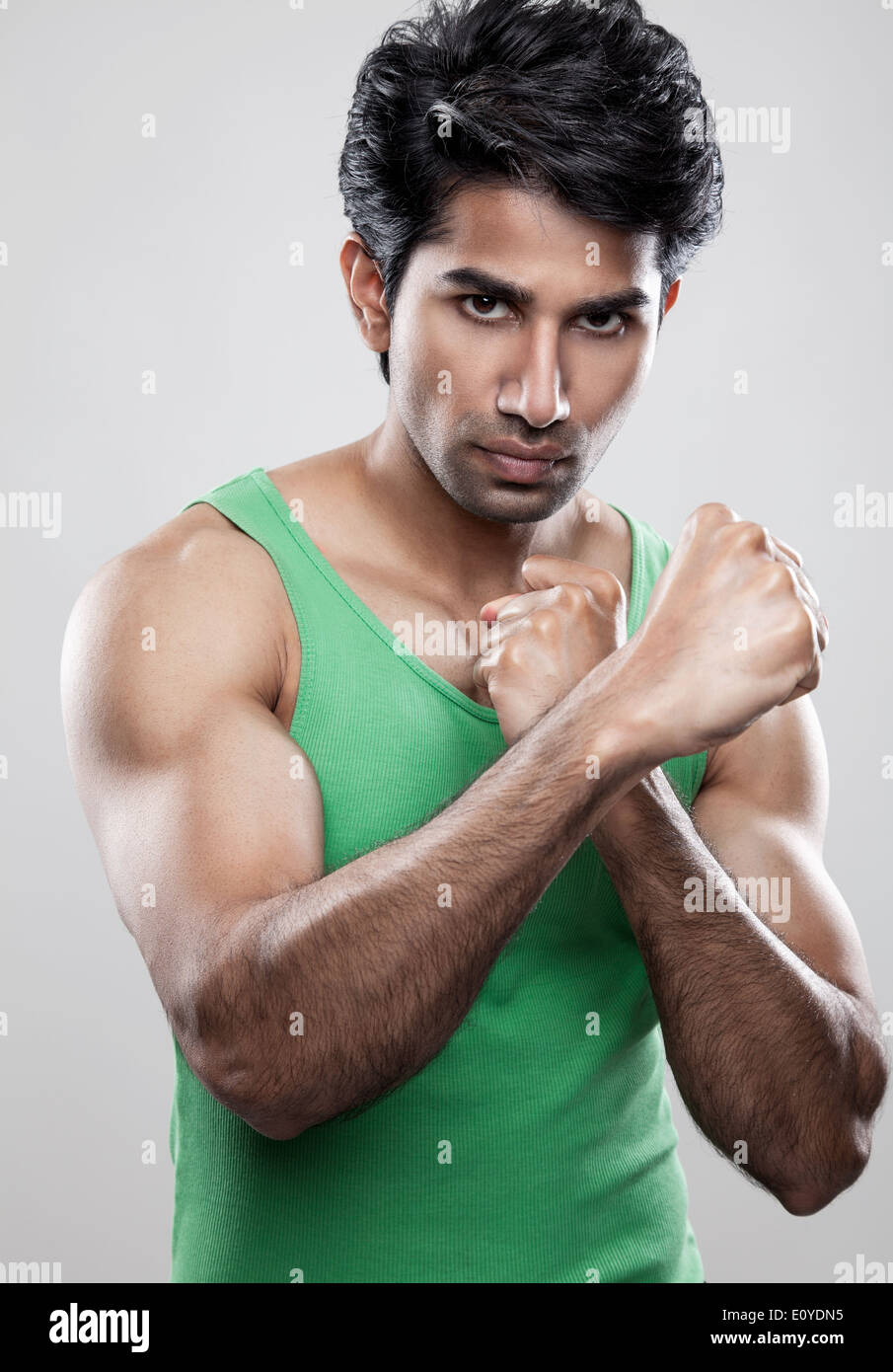 Indian people fight hi-res stock photography and images - Alamy