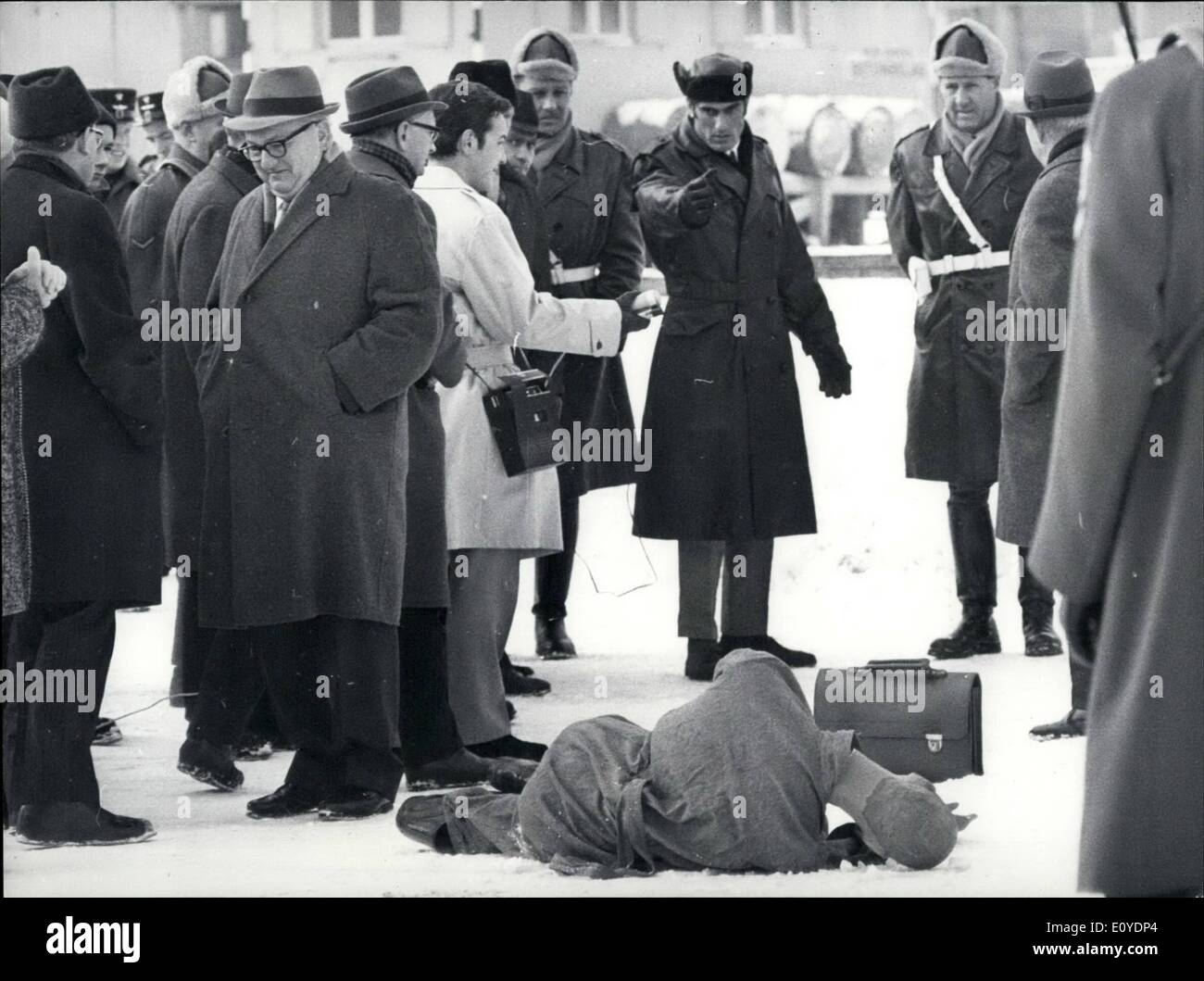 Dec. 12, 1969 - ''El Al'' - trial: Reconstruction of the attempt. Photo ...