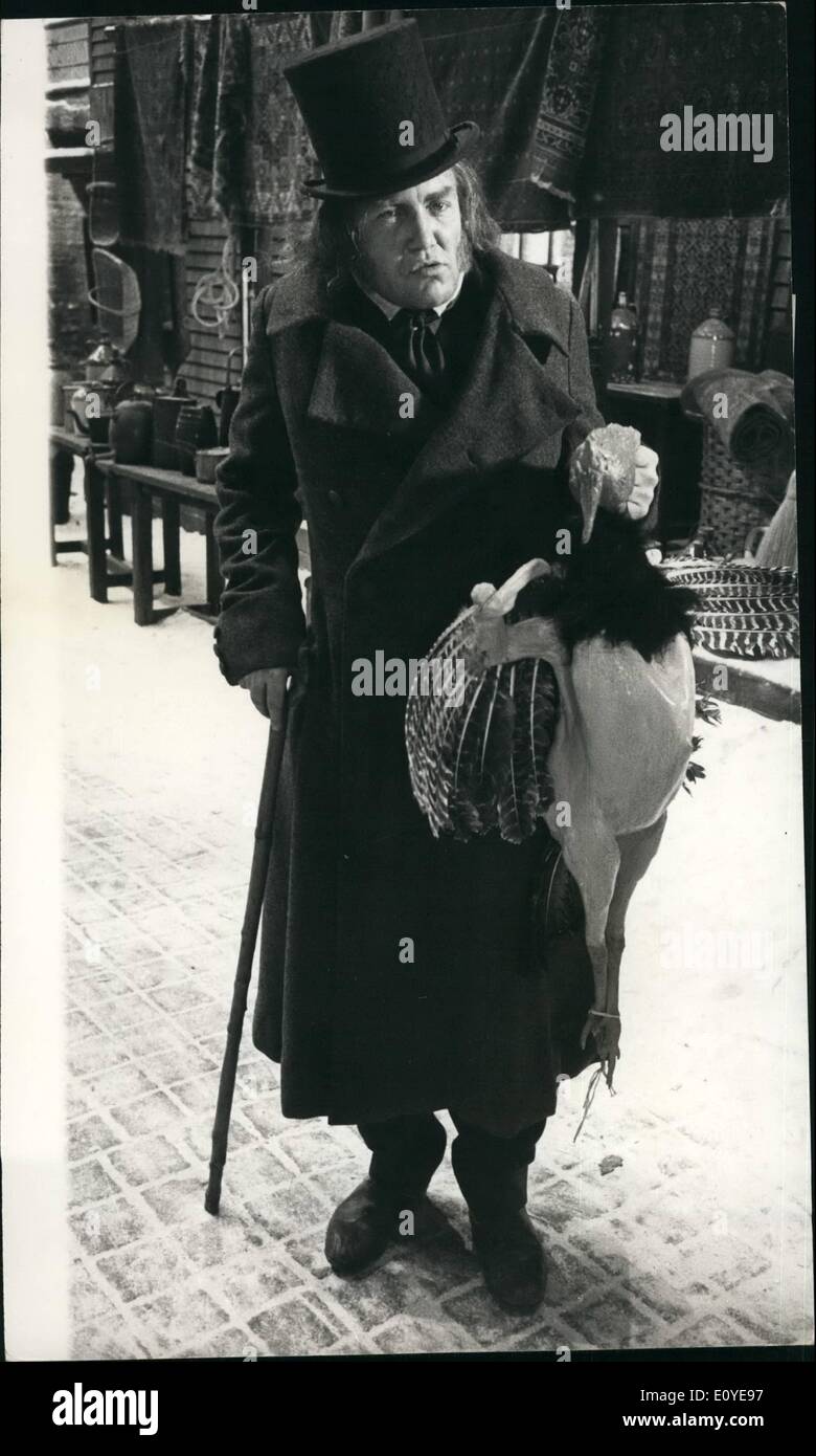 Ebenezer scrooge hi-res stock photography and images - Alamy