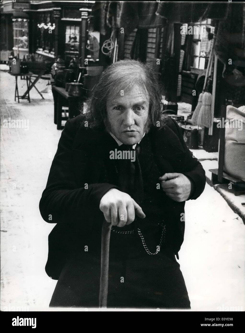 Jan. 01, 1970 - Albert Finney and 33 British Actor plays Eenezer ...