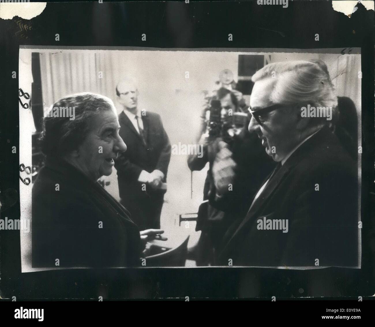 Jan. 01, 1970 - George Brown meets Mrs. Golda Meir. photo shows Mr ...