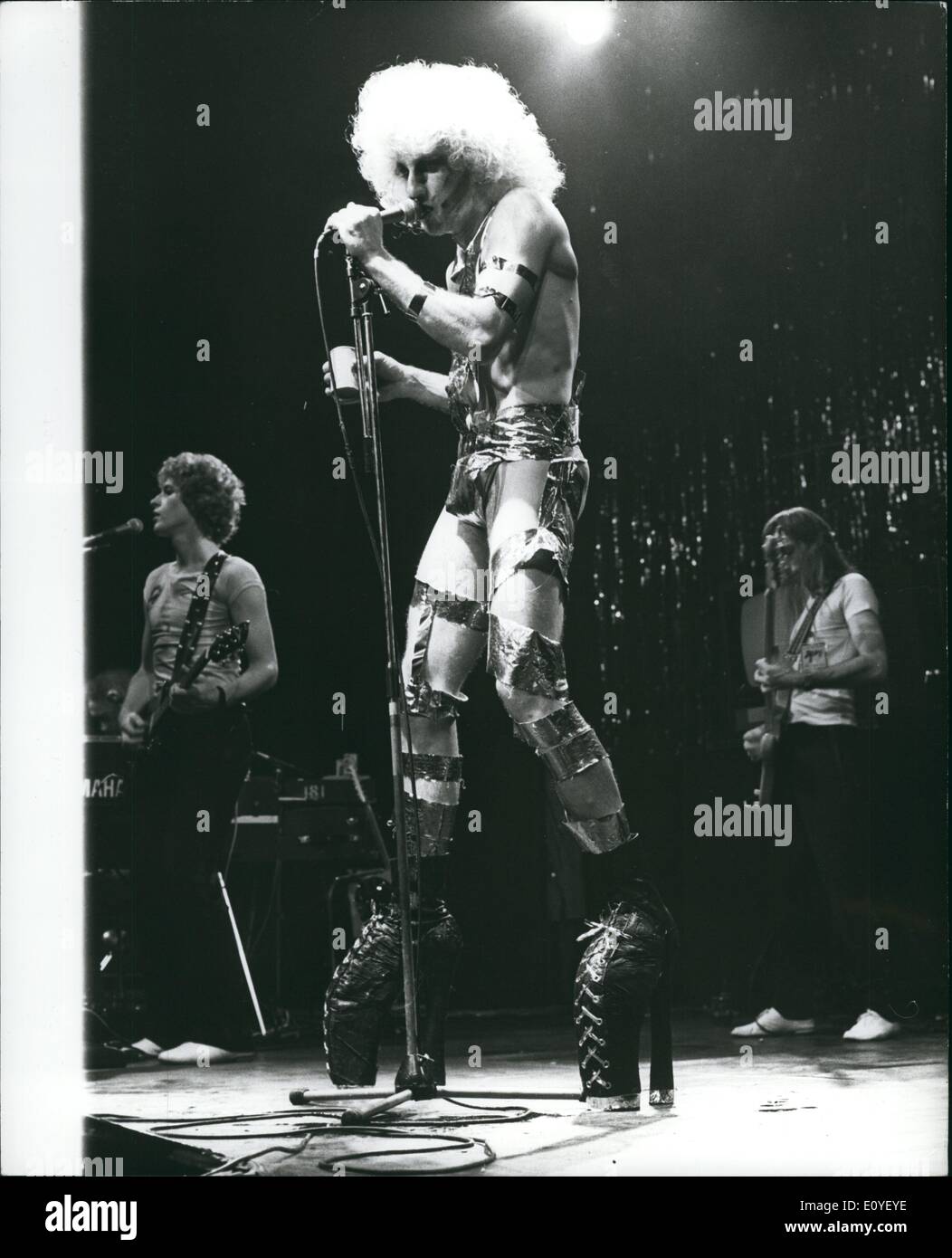 The band 1970 hi-res stock photography and images - Alamy
