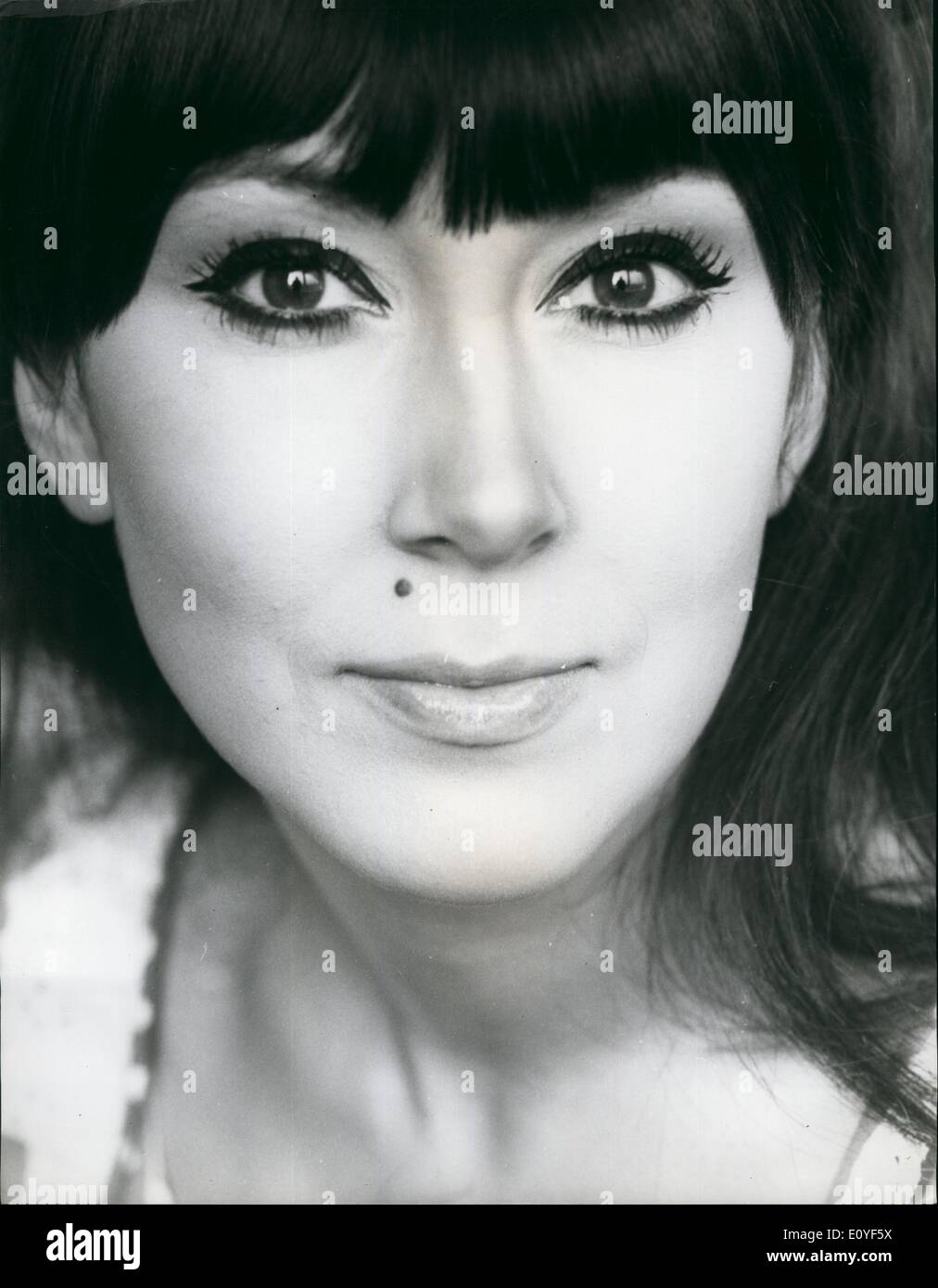 Face miss hi-res stock photography and images - Alamy