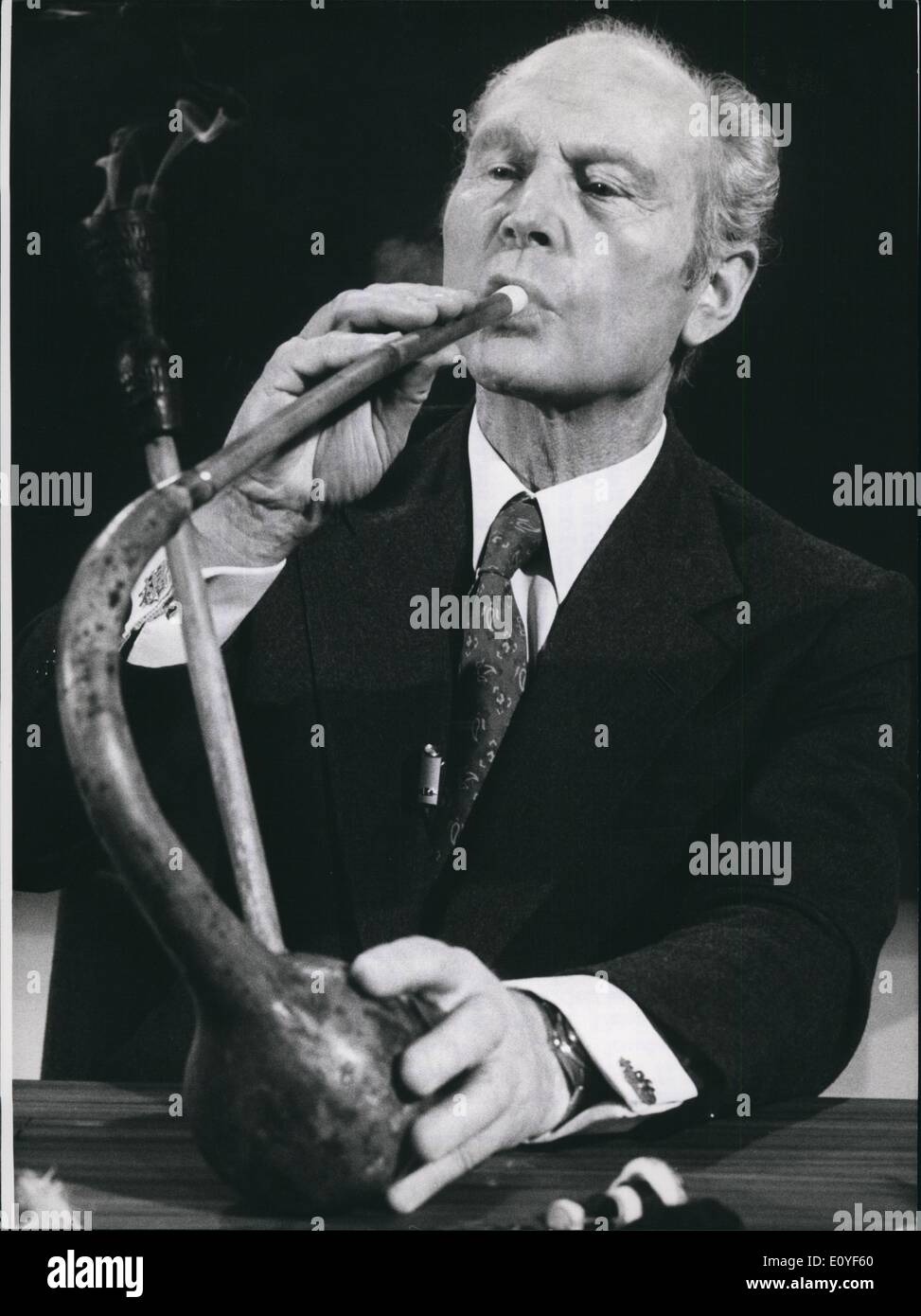 Heinrich harrer hi-res stock photography and images - Alamy