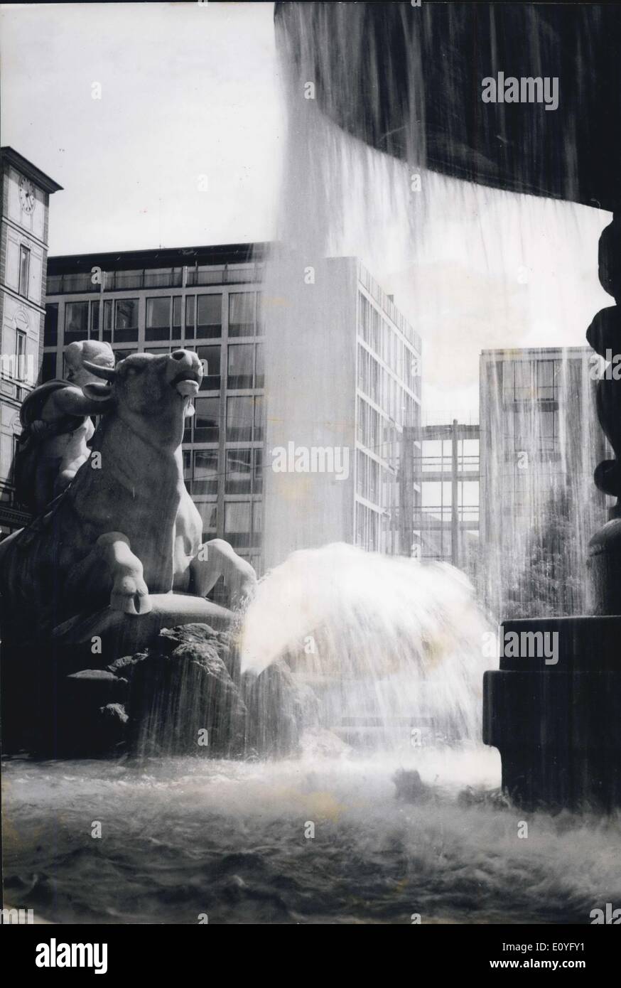 Jan. 1, 1970 - Munich - its ''old'' and its ''new'' face: Old and new ...