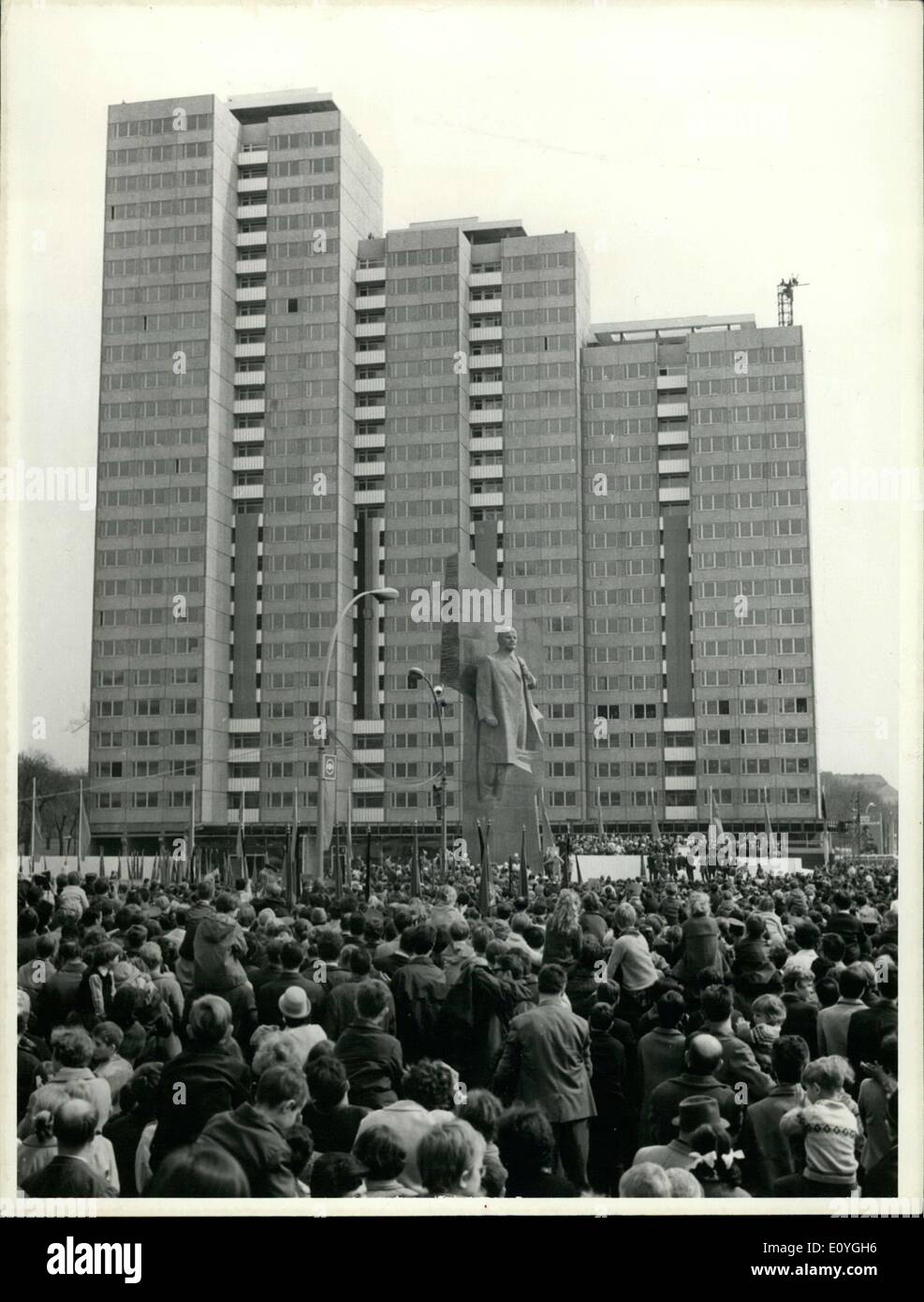 100th birthday of lenin hi-res stock photography and images - Alamy