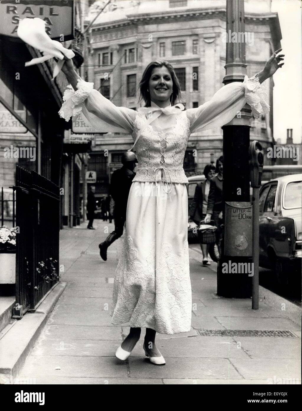 Apr. 24, 1970 - Miss Universal airport chooses her wedding dress at ...